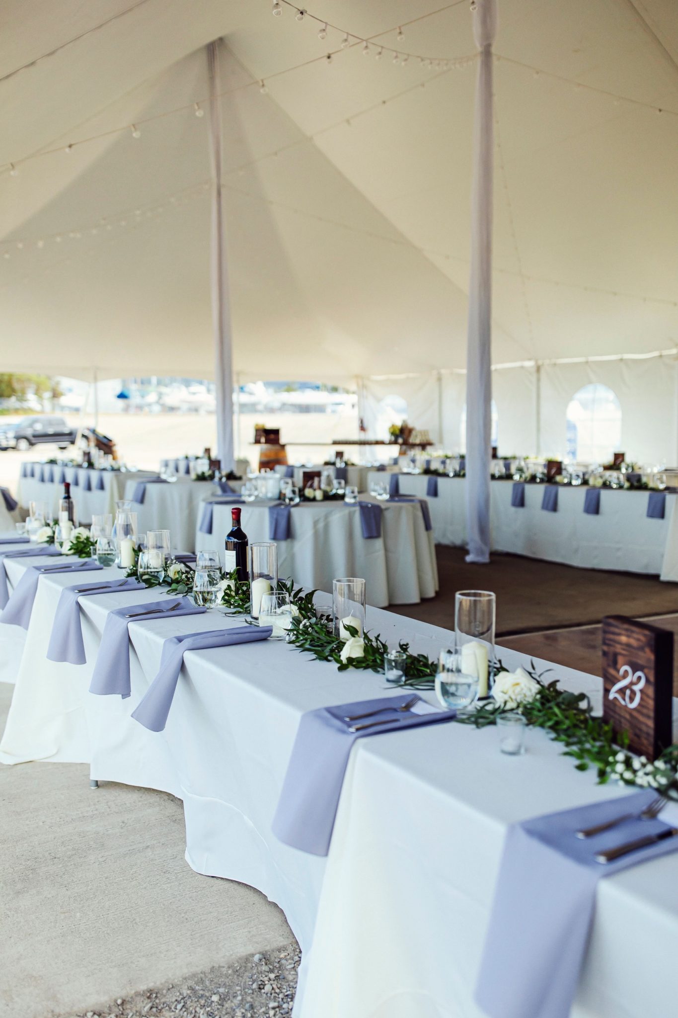 Your Guide To Banquet Table Sizes And Linens | Emerald Engagements